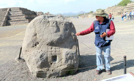 Early Morning Teotihuacan Pyramids Tour with a Private Archeologist ...