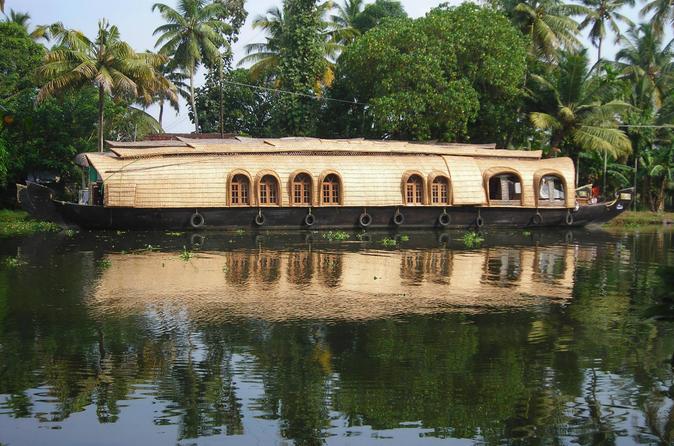 Private Tour: Kerala Deluxe Houseboat Backwater Tour from Alappuzha ...