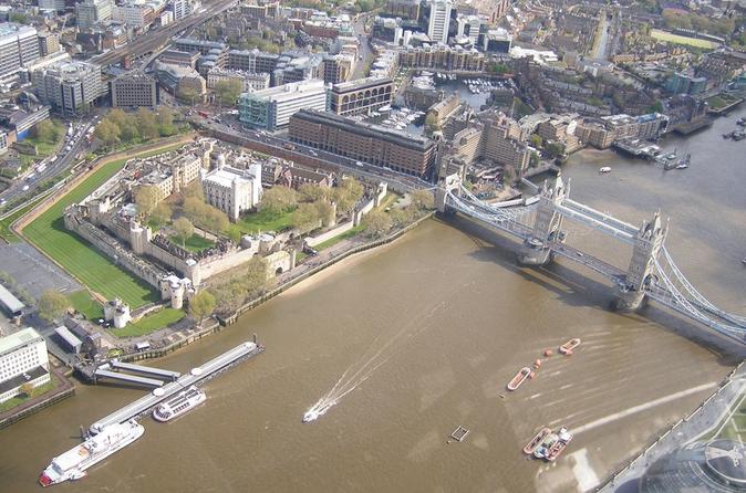 30-Minute Helicopter Flight Over London From Epping: Triphobo